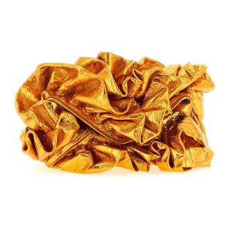 Dries Van Noten Ruffle Clutch Bag aus laminiertem Leder - - Bags - Damen - Orange - ONE SIZE