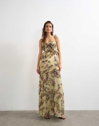 Topshop Robe longue en organza avec buste rabattu et imprim&eacute; abstrait flou-multicolore