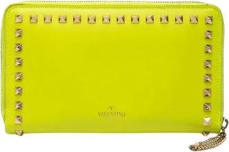 Valentino Portefeuille zipp&eacute; clout&eacute; doccasion - Femme - Pre-owned - Jaune - Taille: ONE Size