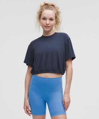 lululemon Trainings-Kurzarmshirt aus Jersey mit elastischem Saum f&uuml;r Frauen - Gr&ouml;&szlig;e 6 in Club Blue