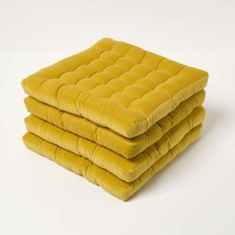 Homescapes Homescapes - Galette de chaise en velours Jaune moutarde, Lot de 4, 40 x 40 x 5 cm