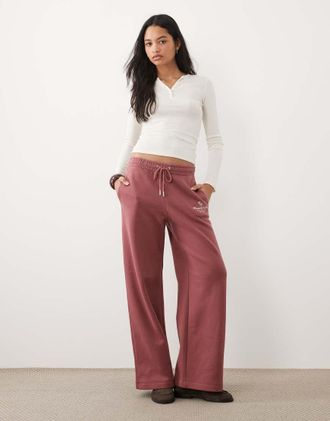 Abercrombie & Fitch Jogginghose mit hohem Bund in Rostbraun-ROT