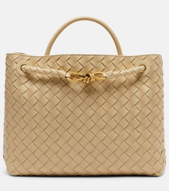 Bottega Veneta Tote Bag Andiamo Medium aus Leder
