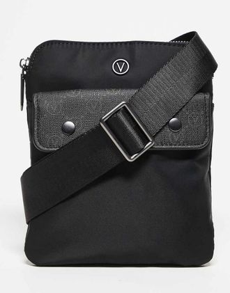 Valentino Nemesys - Pilotentasche zum Umh&auml;ngen in Schwarz mit Monogramm-Einsatz