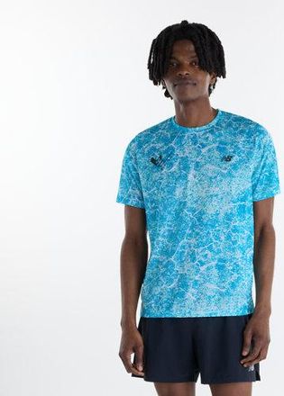 New Balance Herren Valencia Marathon Printed Athletics T-Shirt in Blau, Poly-Strick, Gr&ouml;&szlig;e 2XL