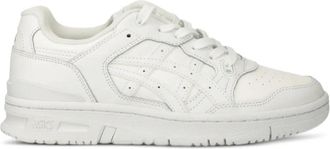 Asics baskets &agrave; empi&egrave;cements en cuir &agrave; d&eacute;tails perfor&eacute;s - Blanc