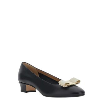 Ferragamo Femme, Chaussures, Noir, Taille: 39 1/2 EU Escarpins Vara 2.0