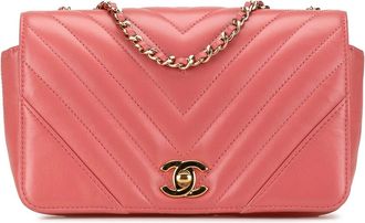 Chanel Hobo Bags - Mini Chevron Calfskin Statement Flap - Gr. unisize - in Gold - für Damen