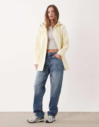 New Look Regen-Trenchcoat in Gelb