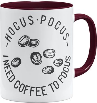 OM3 Hocus Pocus I Need Coffee to Focus Tasse mit Spruch Kaffeetrinker - Keramik Becher - 11oz 325ml - Beidseitig Bedruckt - Bordeaux
