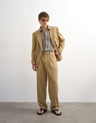 Topman Locker geschnittene Anzughose aus Twill in Beige-Neutral