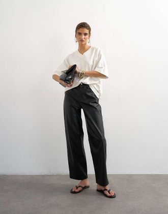 Topshop Pantalon coupe bouffante en similicuir - Noir
