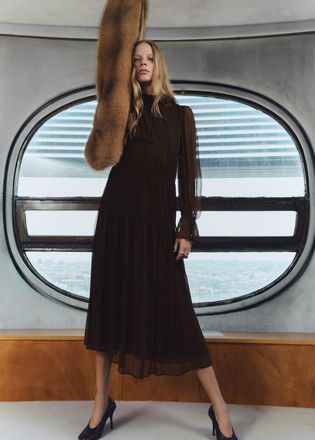 Mango Gerafftes Kleid mit Ballonärmeln schokolade - Damen - XS - MANGO