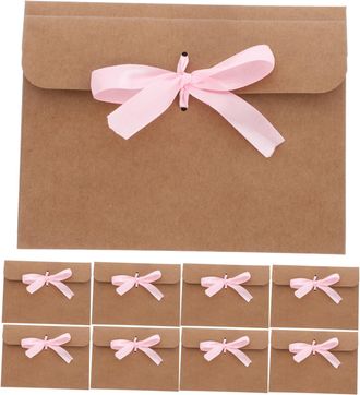 Valiclud 50 Stück Kleine Kraftpapier Umschläge mit Elegantem Schleifenband Stilvolle Briefumschläge für Grußkarten Einladungen Hochzeit Geburtstag Shower und F