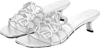 Loewe Paulas Ibiza - Mules Petal Anagram en cuir dagneau lamin&eacute;