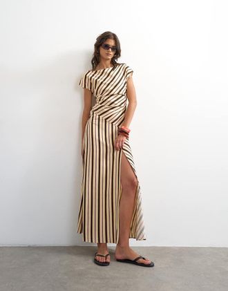 Topshop Robe longue en lin majoritaire &agrave; &eacute;paules tombantes - Rayures neutres-Neutral