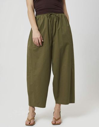 Brave Soul Baumwollhose mit Ballonbein in Khaki-Gr&uuml;n