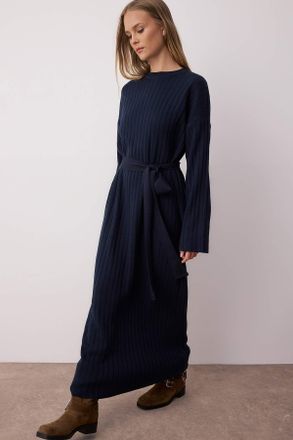 Trendyol Modest Damen Dunkelblau Einfarbig Maxi Lang Casual A-Linie Modest Kleider