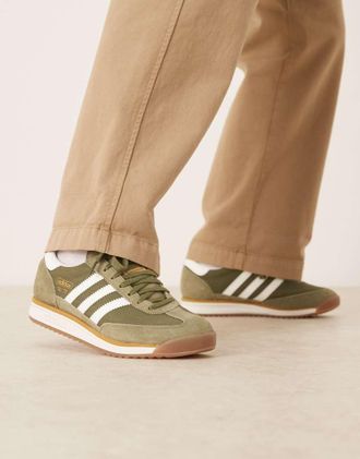adidas Originals SL 72 RS - Sneaker in Olivgr&uuml;n und Wollwei&szlig;