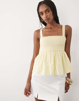 Abercrombie & Fitch Gesmoktes Camisole-Oberteil in Buttergelb mit eckigem Ausschnitt und abnehmbaren Tr&auml;gern