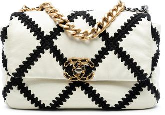Chanel Hobo Bags - Medium Crochet Calfskin 19 Flap - Gr. unisize - in Wei&szlig; - f&uuml;r Damen