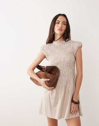 Brave Soul Robe courte &agrave; carreaux vichy avec corsage fronc&eacute; et manches &agrave; volants - Marron