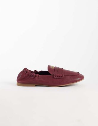 Steve Madden Newbury Loafer in Dunkelkirsche-ROT