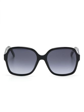 Marc Jacobs lunettes de soleil oversize &agrave; logo grav&eacute; - Noir