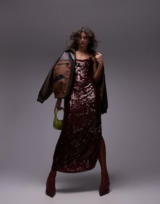 Topshop Premium - Robe nuisette longue orn&eacute;e de sequins - Bordeaux-Rouge