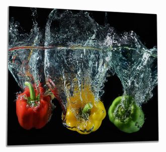 Wallario Herdabdeckplatte/Spritzschutz aus Glas, 1-teilig, 60x52cm, f&uuml;r Ceran- und Induktionsherde, Paprika-Mix - frische Paprika in rot, gelb und gr&uuml;n im Wass