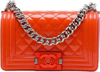 Chanel Sac bandouli&egrave;re matelass&eacute; en cuir verni vintage doccasion - Femme - Pre-owned - Orange - Taille: ONE Size