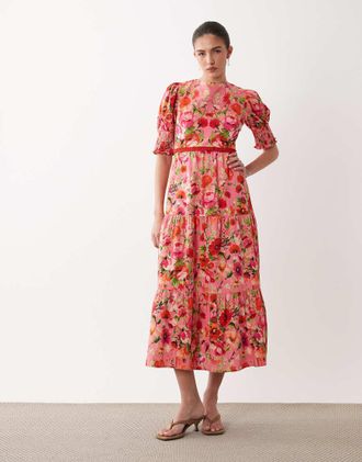 Hope & Ivy Midi-Freizeitkleid mit rosa Blumenmuster und Schleife am R&uuml;cken