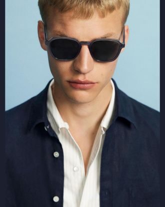 Arket Sonnenbrille Matty Von KOMONO -Grau