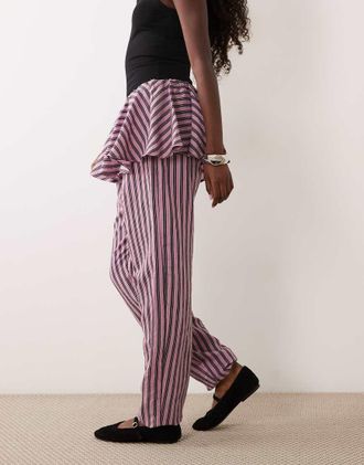 Asos pantalon ballon avec d&eacute;tail jupe superpos&eacute;e &agrave; rayures roses