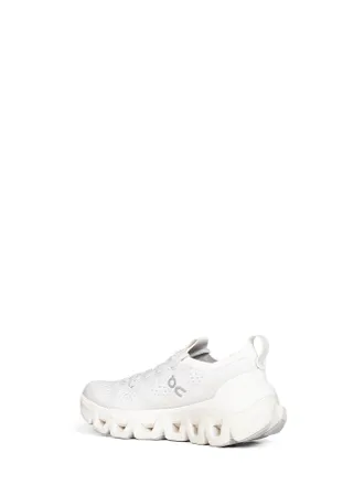 On Cloud X Tempo Sneaker - White