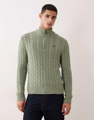 Polo Ralph Lauren Driver - Strickpullover aus Baumwolle in Hellgr&uuml;n meliert mit Zopfmuster, kurzem Rei&szlig;verschluss und Markenlogo