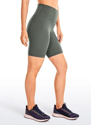 CRZ YOGA Naked Feeling Damen Radlerhose Blickdicht Hohe Taille Kurze Sporthose Yoga Sommer Shorts für Gym Sport - 20cm Grauer Salbei 38