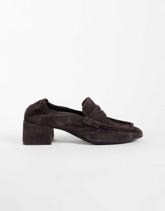 Steve Madden Estee Loafer mit Absatz und eckiger Zehenpartie in braunem Wildleder
