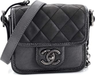 Chanel Paris-Bombay Back to School Quilted Iridescent Calfskin Mini crossbody bag - Gris