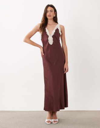 Mango robe midi sans manches en satin avec bordure en dentelle rose-Rouge