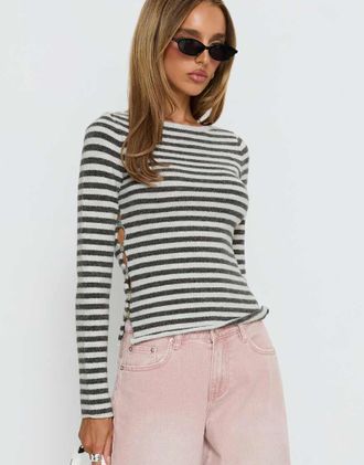 Princess Polly top en maille avec ouverture boutonn&eacute;e sur le c&ocirc;t&eacute;, ray&eacute; gris et blanc-Multi