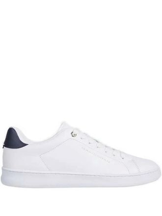 Tommy Hilfiger baskets en cuir à logo embossé - Blanc