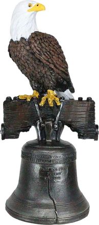 Ebros Gift Ebros Unabh&auml;ngigkeitstag Amerikanischer Patriotischer Majest&auml;tischer Wei&szlig;kopfadler sitzt auf Liberty Bell Home Decor Figur 4. Juli Amerikas Stolz Nati