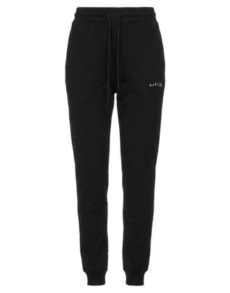 Ga&euml;lle Paris HOSEN & R&Ouml;CKE - Hosen auf YOOX.COM