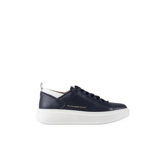 Alexander Smith Wembley Uomo Alta Frequenza aus weichem blauem Leder mit wei&szlig;en Details - - Shoes - Herren - Blau - 40 EU
