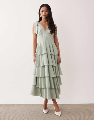 Pretty Lavish Florie - Robe longueur mollet &agrave; volants et &eacute;paules nou&eacute;es - Vert sauge