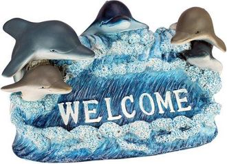 Design Toscano Delfin, Begrüßungsstatue