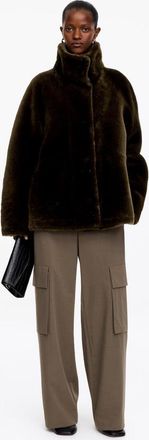 Arket Lockerer Shearling-Mantel -Gr&uuml;n