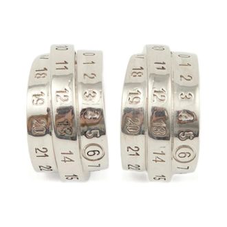 Maison Margiela Femme, Accessoires, Gris, Taille: ONE Size Fermoir Papillon Motif Chiffres Boucles doreilles Cr&eacute;oles