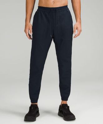 lululemon License to Train Jogginghose f&uuml;r M&auml;nner - Gr&ouml;&szlig;e 2XL in True Navy